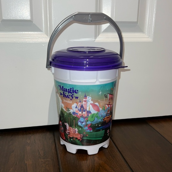 Disney | Other | Disneyland Parks Magic Keydisney 0 Limited Edition ...